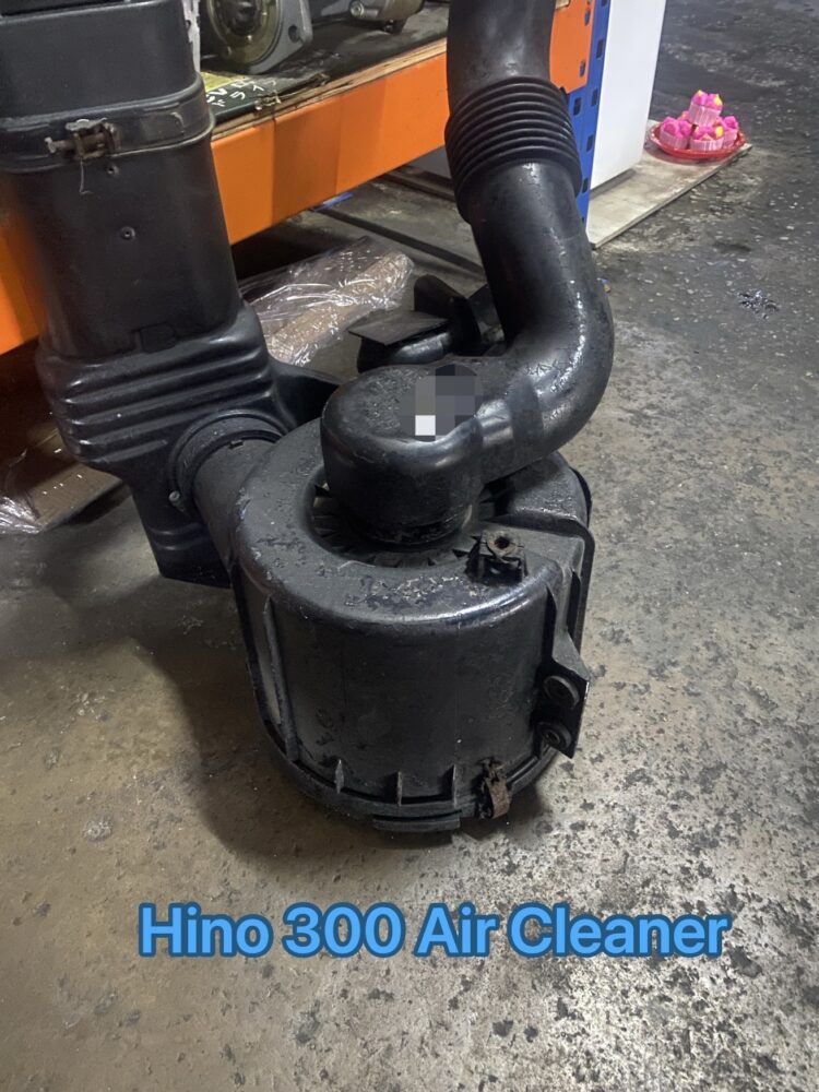 Hino 300 Dutro Air Cleaner - LORRY USED SPARE PARTS ENGINE GEARBOX MALAYSIA